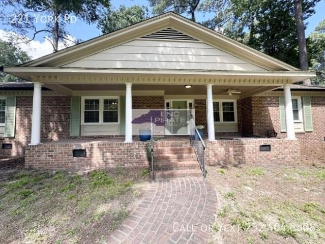 3 Br, 2 bath, Single Family 221 York Rd