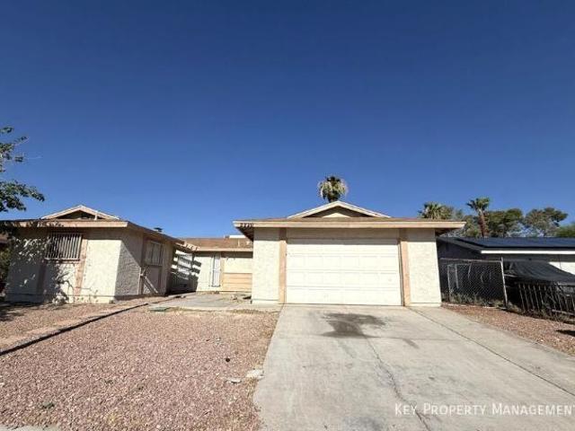3 Br, 2 bath, Single Family 2220 La Sombra St