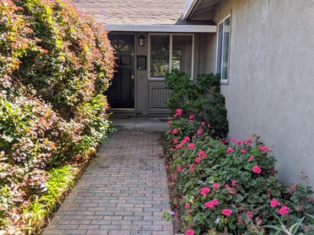 3 Br, 2 bath, Single Family 2226 Riordan Dr