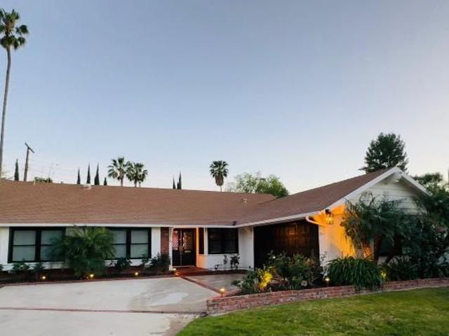 3 Br, 2 bath, Single Family 22300 Bassett St