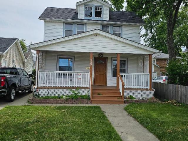 3 Br, 2 bath, Single Family 227 Courtland St