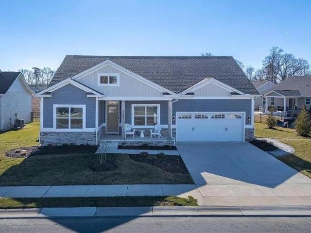 3 Br, 2 bath, Single Family 22420 Jayda Dr