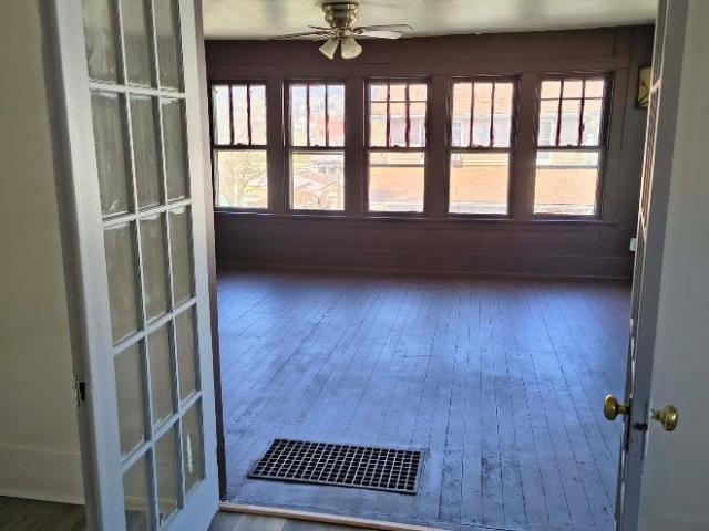 3 Br, 2 bath, Single Family 225 E 5th Ave