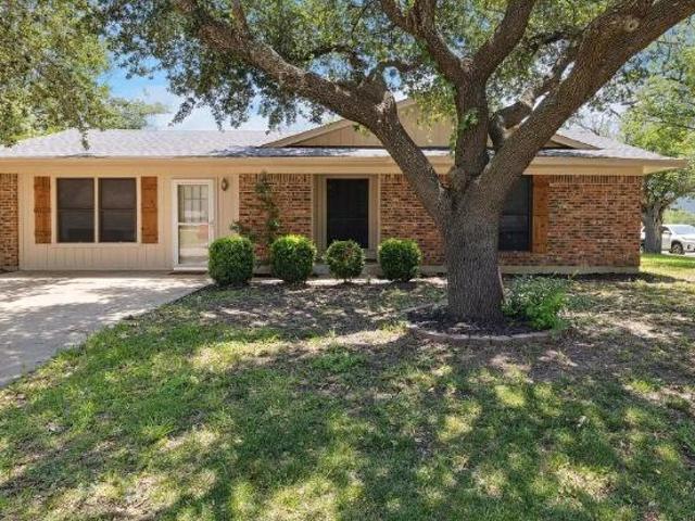 3 Br, 2 bath, Single Family 226 Hillcrest Drive