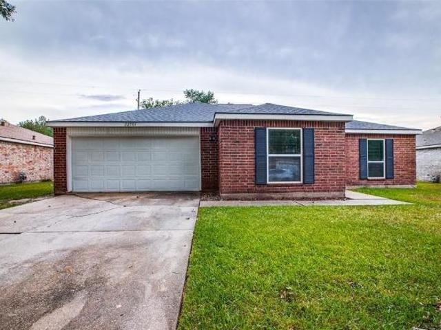 3 Br, 2 bath, Single Family 22707 Bridgewater Dr
