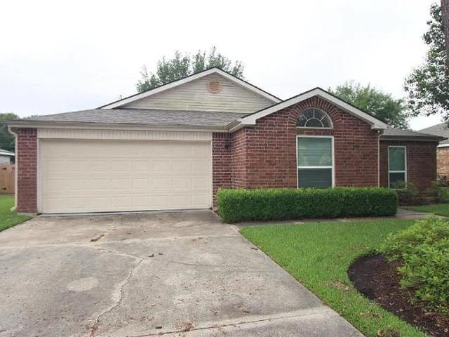 3 Br, 2 bath, Single Family 22715 Bridgewater Dr