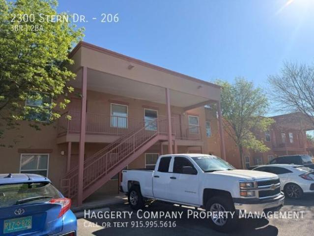 3 Br, 2 bath, Single Family 2300 Stern Dr