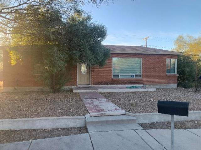 3 Br, 2 bath, Single Family 2305 North 2nd Avenue