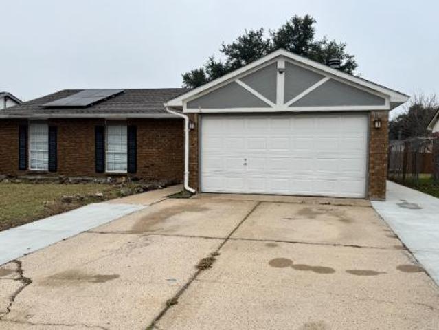 3 Br, 2 bath, Single Family 230 Green Canyon Drive