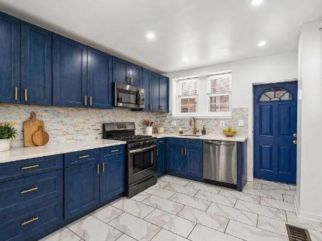 3 Br, 2 bath, Single Family 2310 Fernon St
