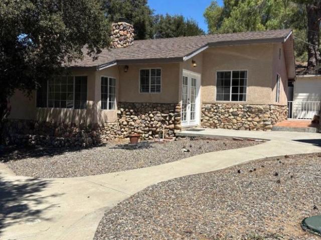 3 Br, 2 bath, Single Family 23190 Palomar St