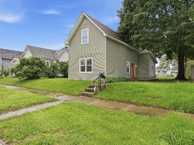3 Br, 2 bath, Single Family 2321 S A St