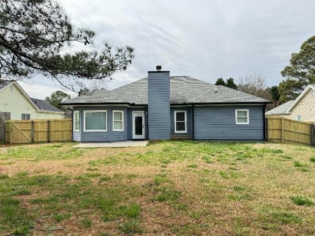 3 Br, 2 bath, Single Family 2322 Red Rose Ln