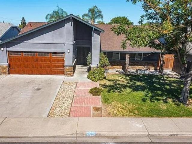 3 Br, 2 bath, Single Family 2340 Aldersgate Court