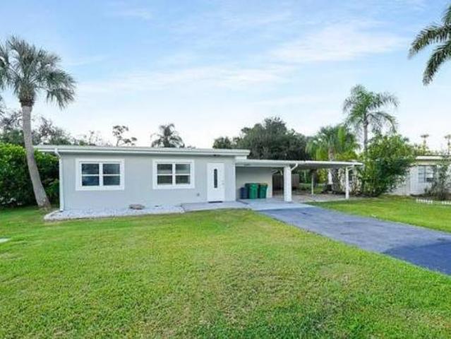 3 Br, 2 bath, Single Family 23491 Harper Ave