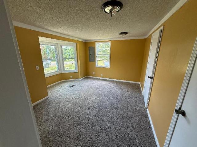 3 Br, 2 bath, Single Family 235 Horne Rd