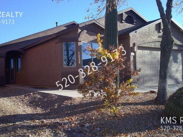 3 Br, 2 bath, Single Family 2375 E Calle Arroyo Lindo