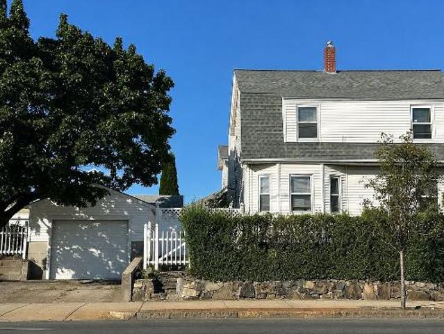 3 Br, 2 bath, Single Family 2 Albion Rd