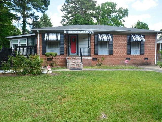 3 Br, 2 bath, Single Family 3407 Facade