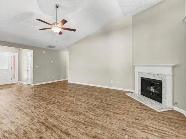 3 Br, 2 bath, Single Family 3408 Millash Trl