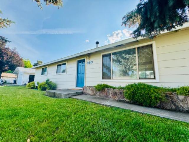 3 Br, 2 bath, Single Family 340 Sw Deer