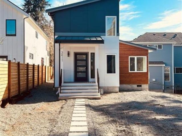 3 Br, 2 bath, Single Family 3411 NE 7th St