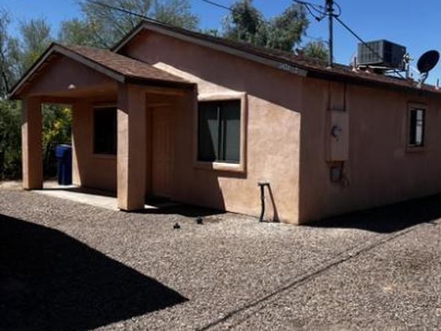 3 Br, 2 bath, Single Family 3420 S Clark Ave