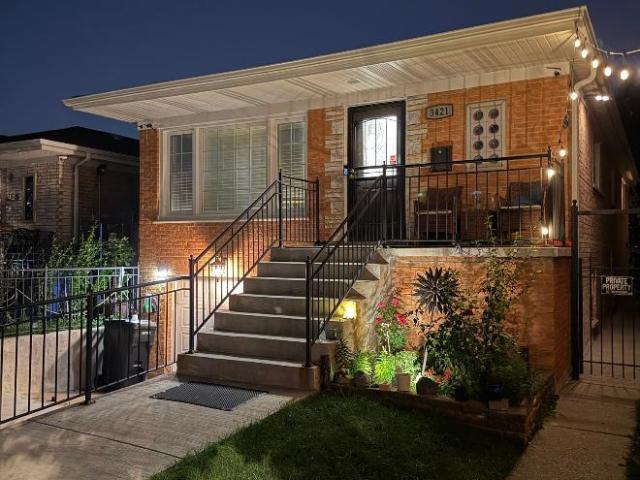 3 Br, 2 bath, Single Family 3421 N Oketo Ave