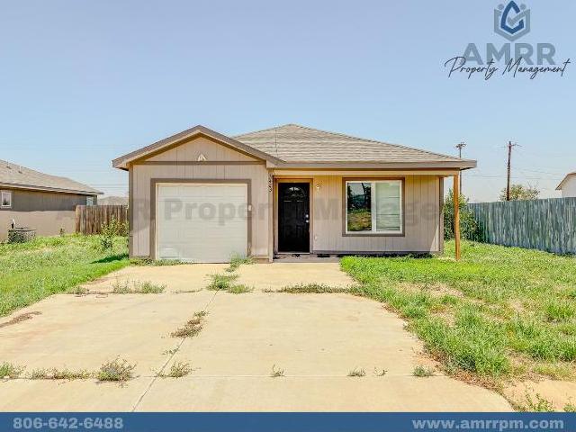 3 Br, 2 bath, Single Family 3423 E 3rd Place