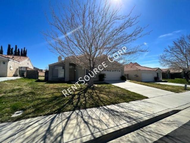 3 Br, 2 bath, Single Family 3424 Amber Street