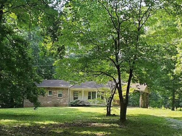 3 Br, 2 bath, Single Family 342 Trents Mill Rd