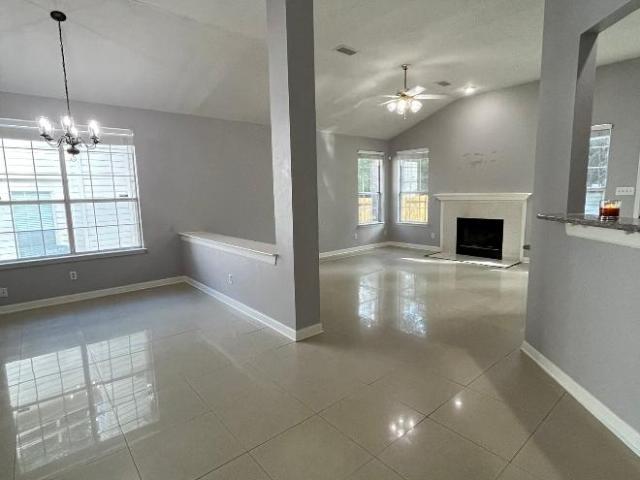 3 Br, 2 bath, Single Family 3523 King Mountain
