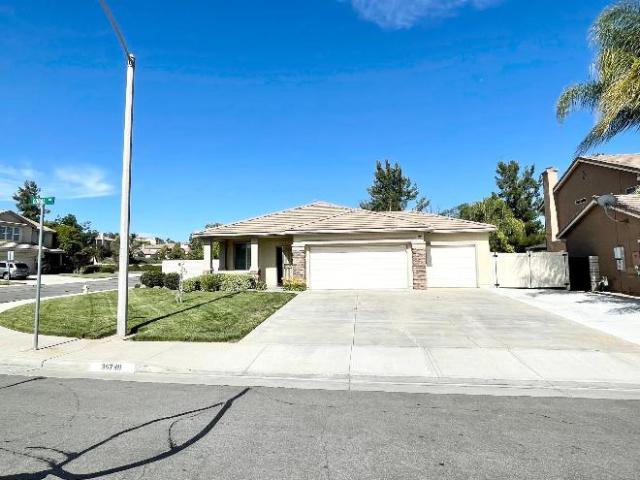 3 Br, 2 bath, Single Family 35740 Coral Dr
