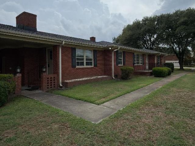 3 Br, 2 bath, Single Family 3580 Mills Rd
