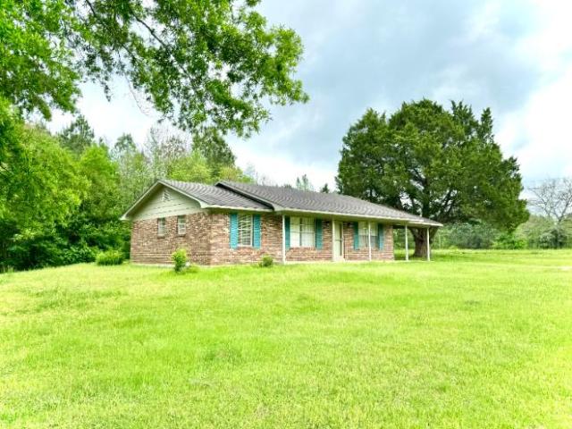 3 Br, 2 bath, Single Family 358 Center Road