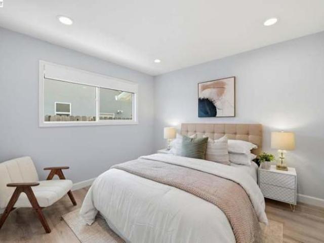 3 Br, 2 bath, Single Family 36023 Pizarro Dr