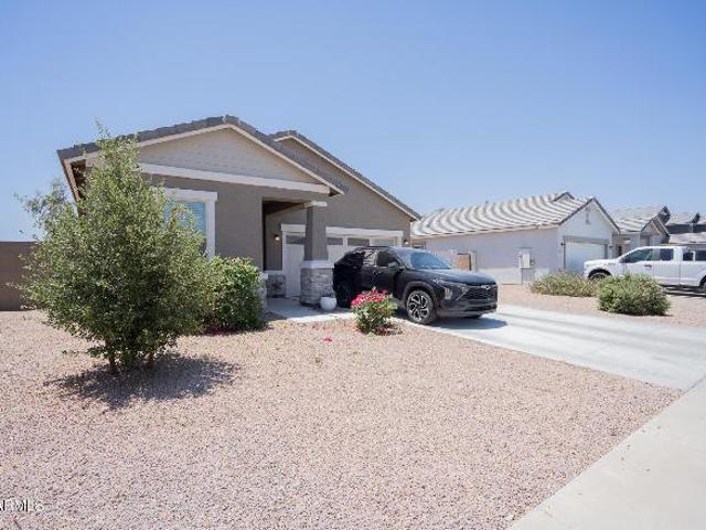 3 Br, 2 bath, Single Family 36043 W Santa Clara Avenue