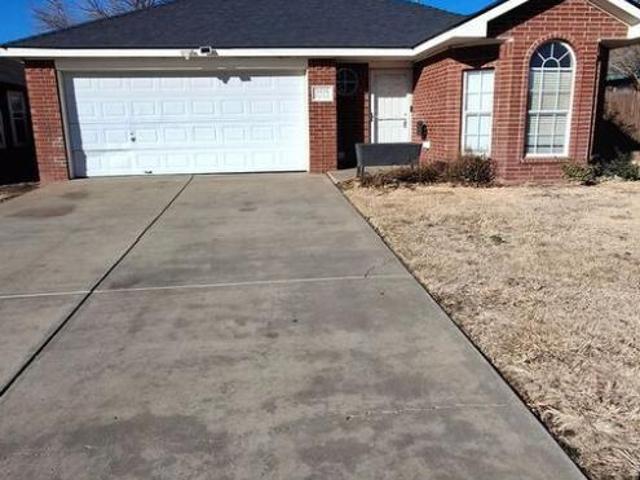 3 Br, 2 bath, Single Family 3616 Pine St