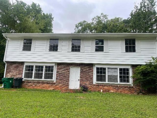 3 Br, 2 bath, Single Family 3642 Marlborough Dr