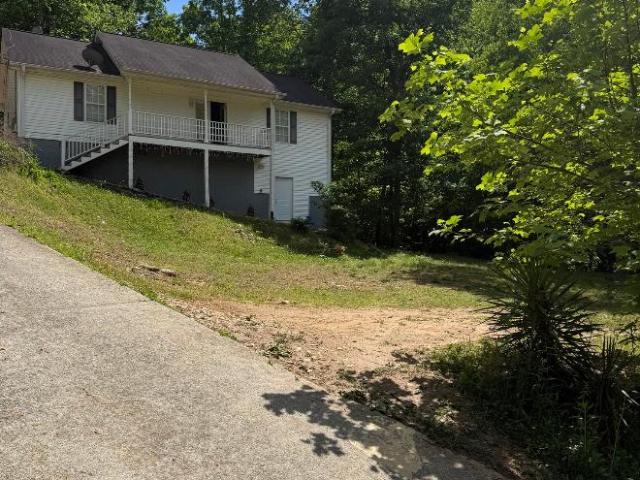 3 Br, 2 bath, Single Family 365 Diane Cir
