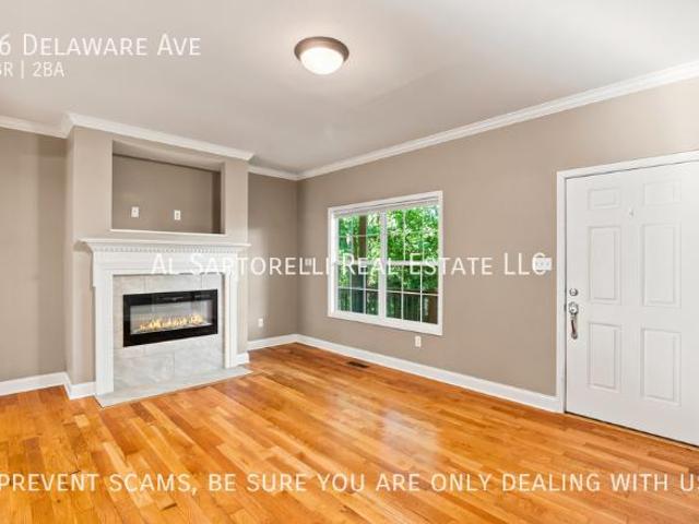 3 Br, 2 bath, Single Family 36 Delaware Ave