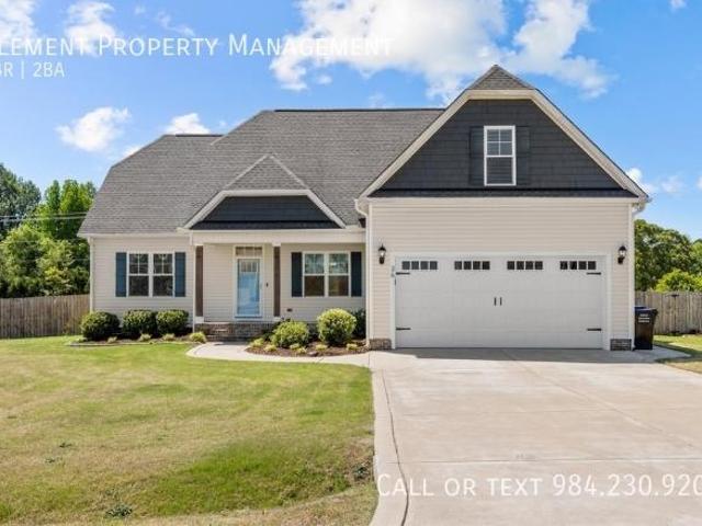 3 Br, 2 bath, Single Family 36 Grazing Meadows Dr