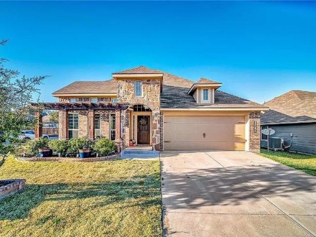 3 Br, 2 bath, Single Family 3701 Castleton Drive