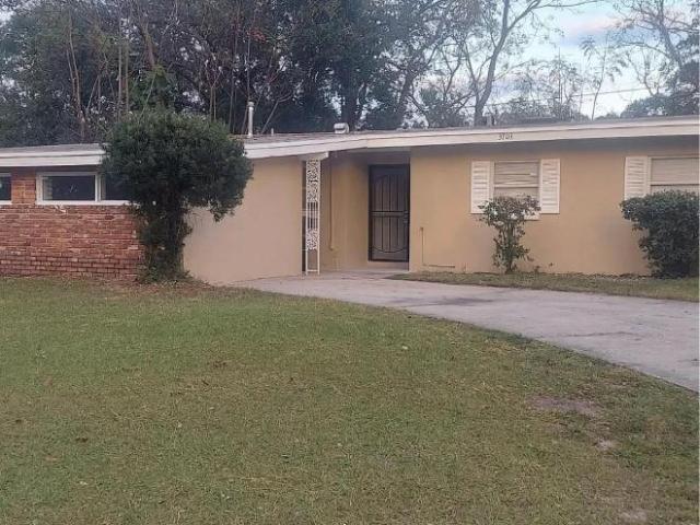 3 Br, 2 bath, Single Family 3703 Indian Woods Rd