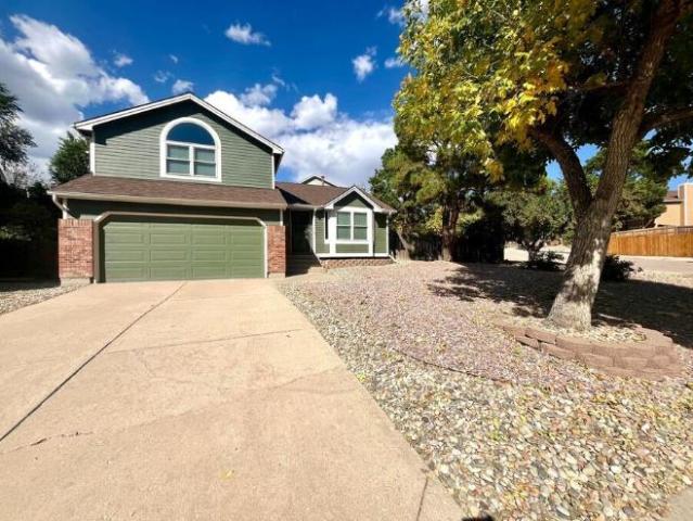 3 Br, 2 bath, Single Family 3710 Hickory Hill Dr