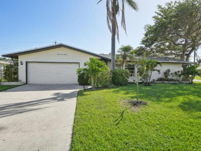 3 Br, 2 bath, Single Family 3719 Se 1st Pl