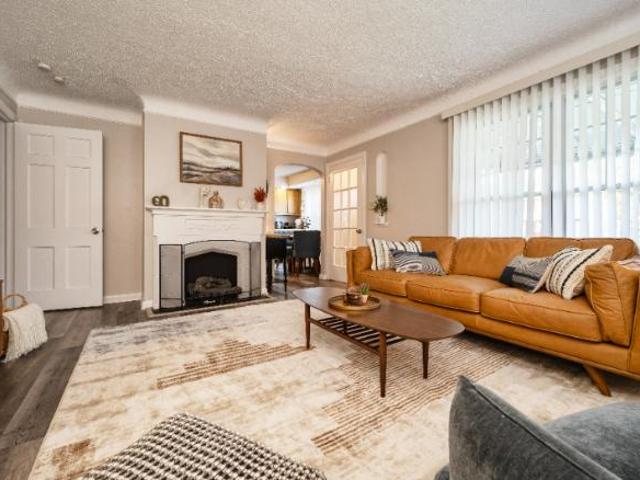3 Br, 2 bath, Single Family 3722 Bainbridge Rd
