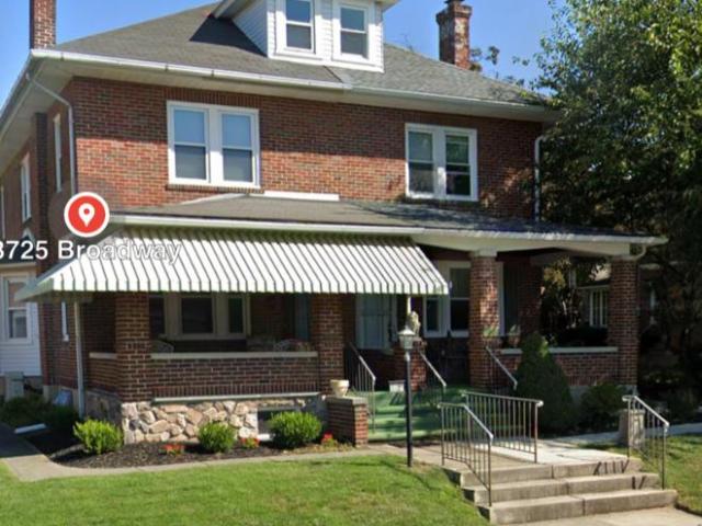 3 Br, 2 bath, Single Family 3725 Broadway