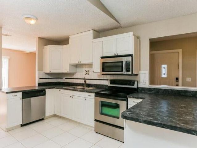 3 Br, 2 bath, Single Family 3731 NW 114th Avenue
