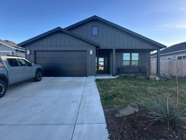 3 Br, 2 bath, Single Family 3738 Durst St